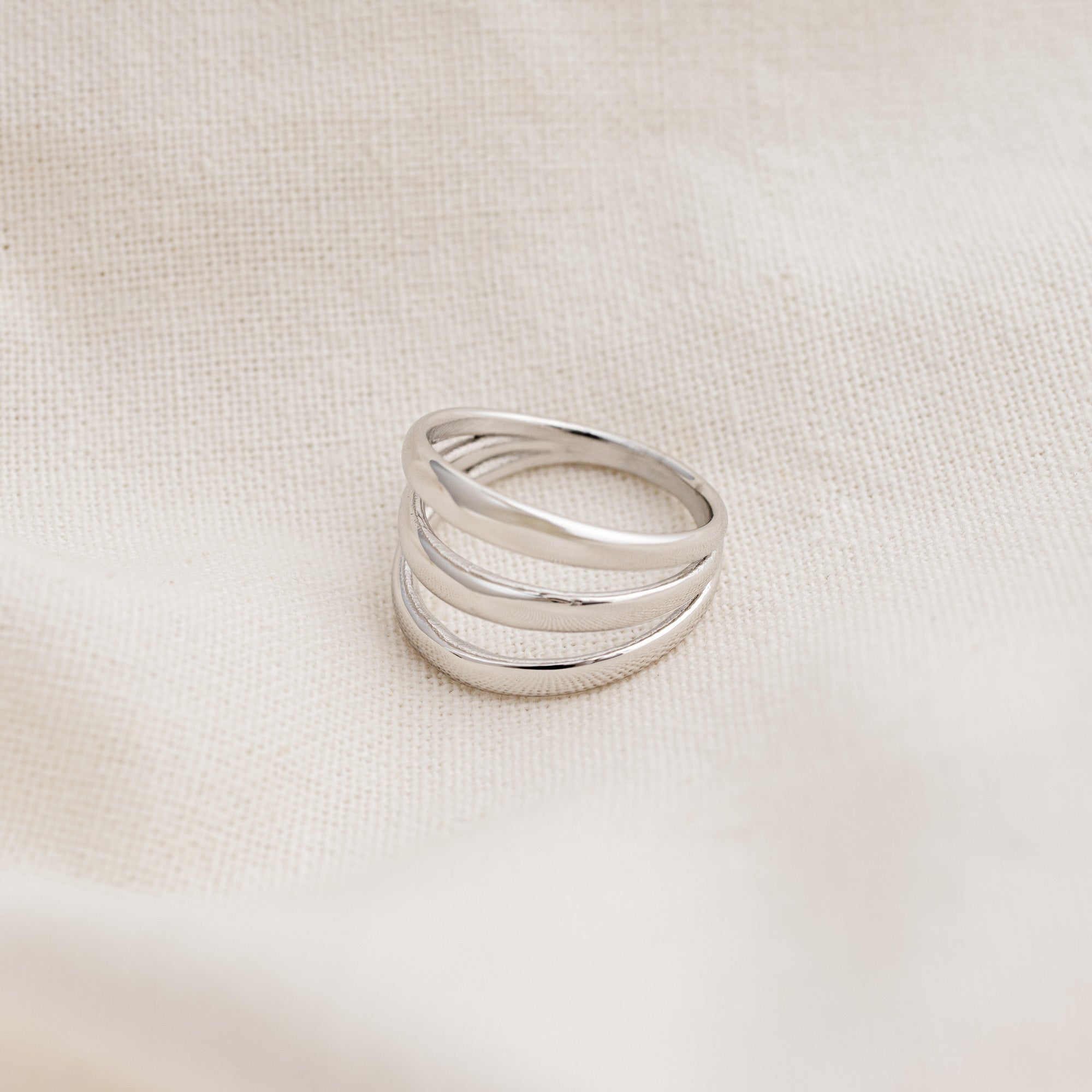 Triple Threads Ring – Michelle Llavona